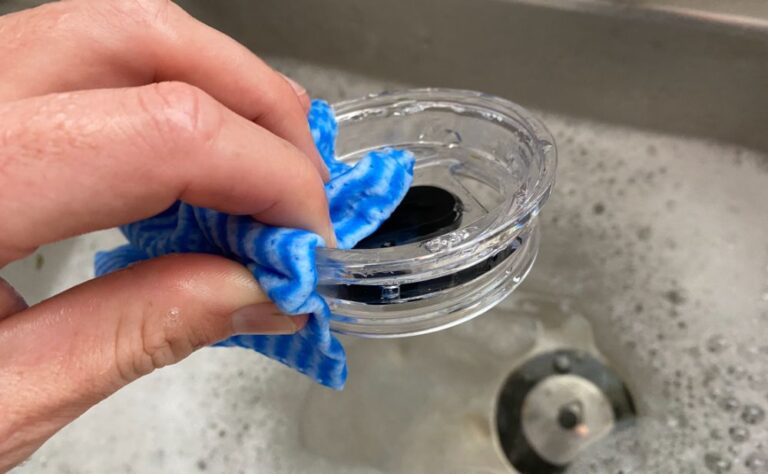 How To Clean a Yeti MagSlider Lid: 8 Steps With Pictures