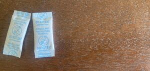 small-silica-gel-packets-do-not-eat - Hunting Waterfalls