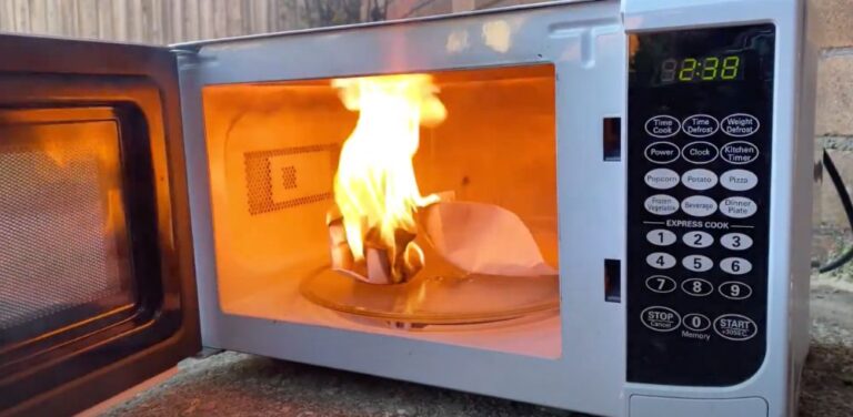 8 Simple Ways To Keep Food Hot On The Go