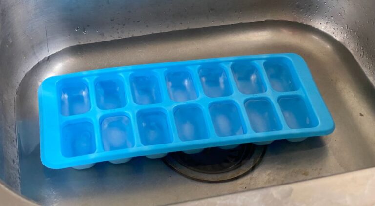 53 Genius DIY Ice Cube Tray Hacks (That'll Blow Your Mind)