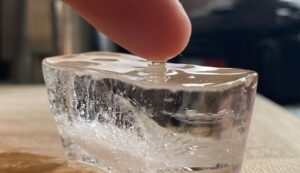 How To Keep Ice From Sticking Together in an Ice Maker (11 Tips)