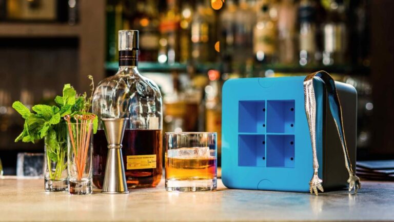 12 Best Clear Ice Makers For Crystal Clear Cubes (2022)