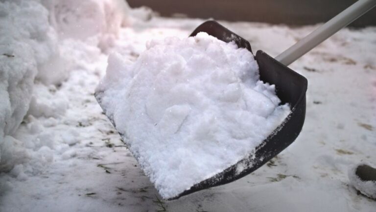 How to Unclump and Break Up Ice Melt That Has Stuck Together