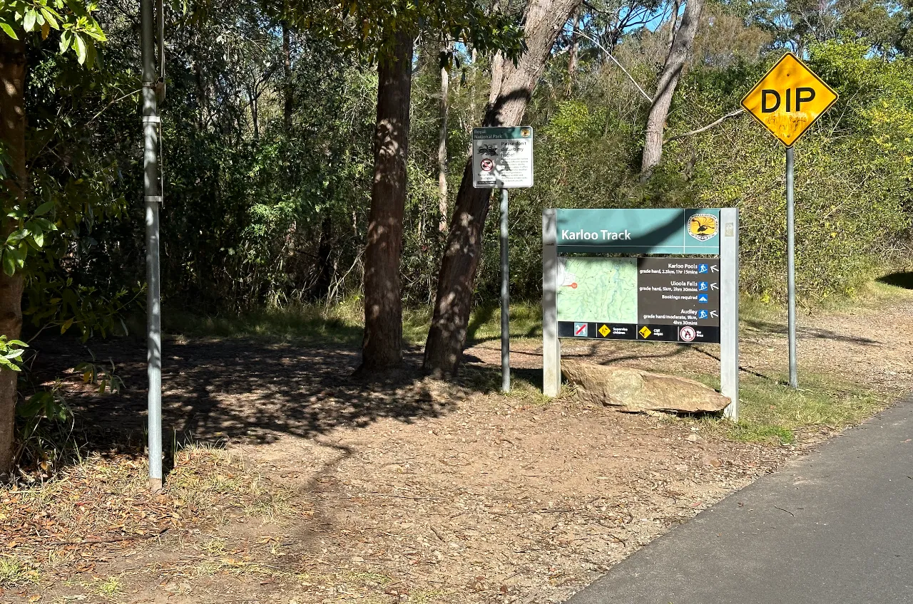 second-entrance-to-karloo-pools-track-from-car-park - Hunting Waterfalls